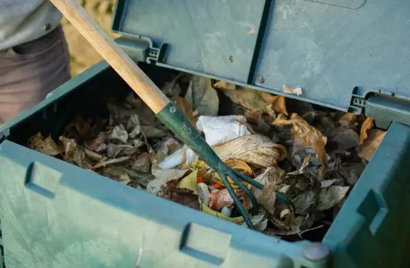 AERATING COMPOST: EVERYTHING YOU NEED TO KNOW! – Plants and Garden Tips